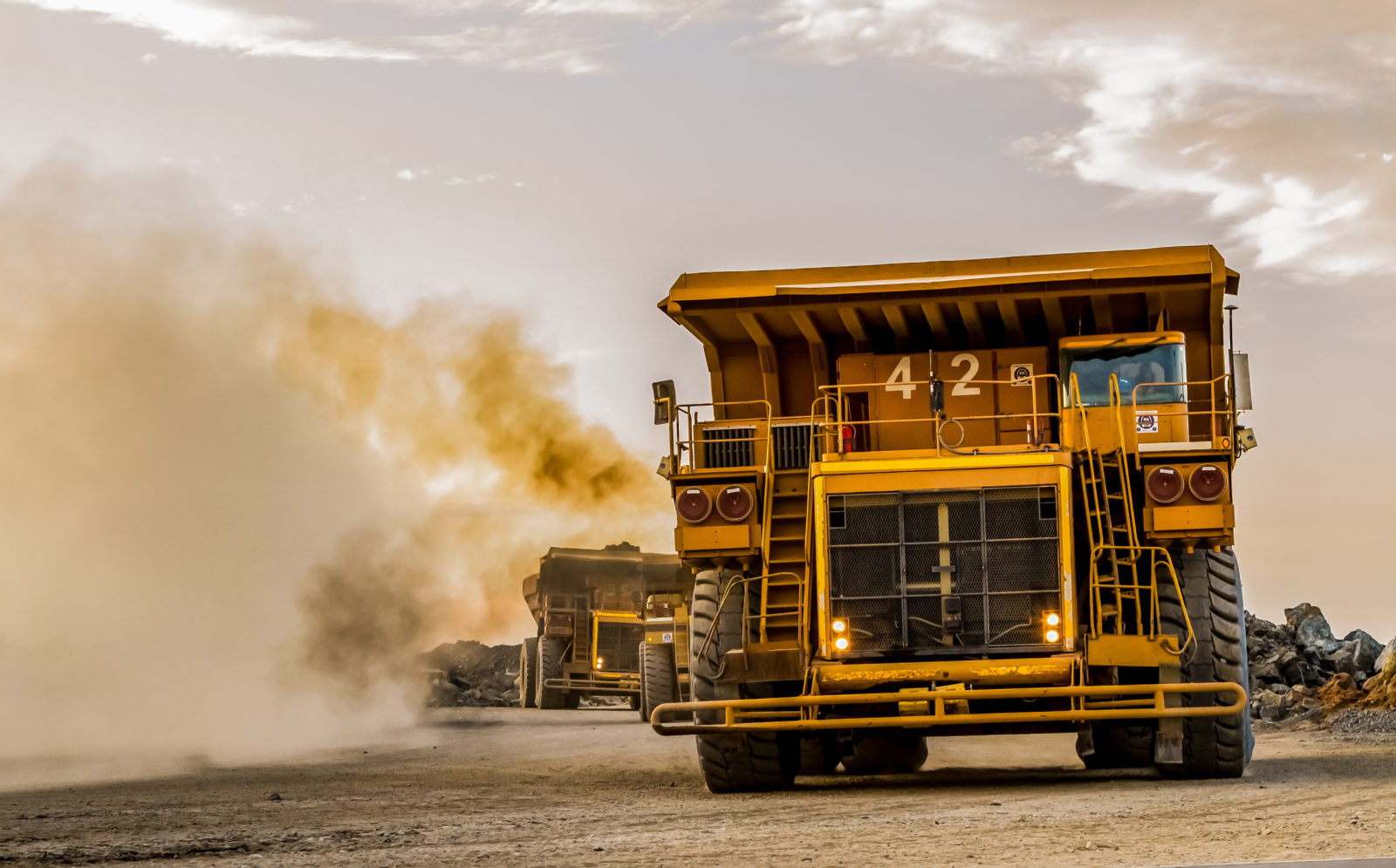 Wireless Remotes for Mining and Waste Recycling Equipment | Tele Radio