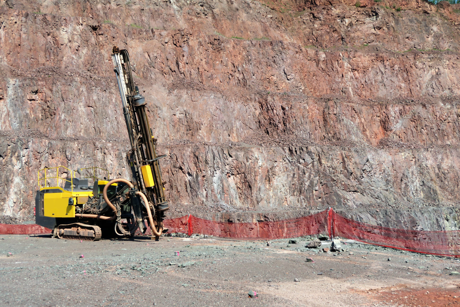 Wireless Remotes for Mining and Waste Recycling Equipment | Tele Radio