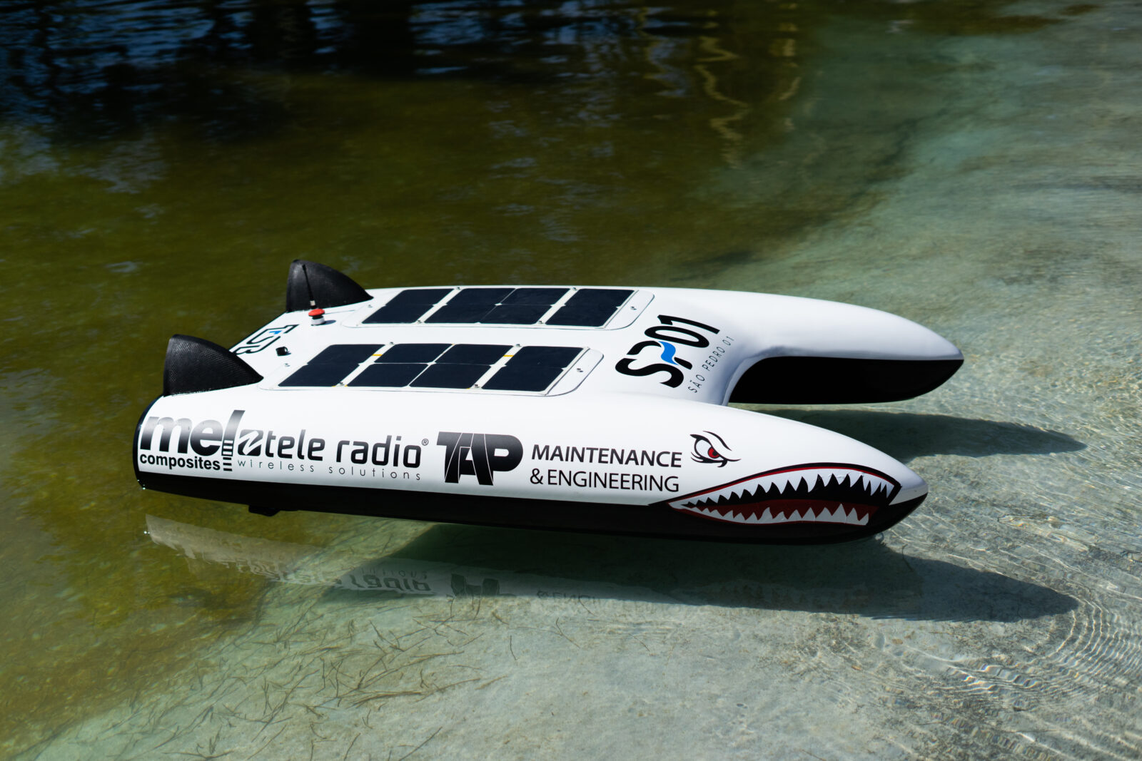 Tele Radio sponsorship for Tecnico Solar Boat | Tele Radio