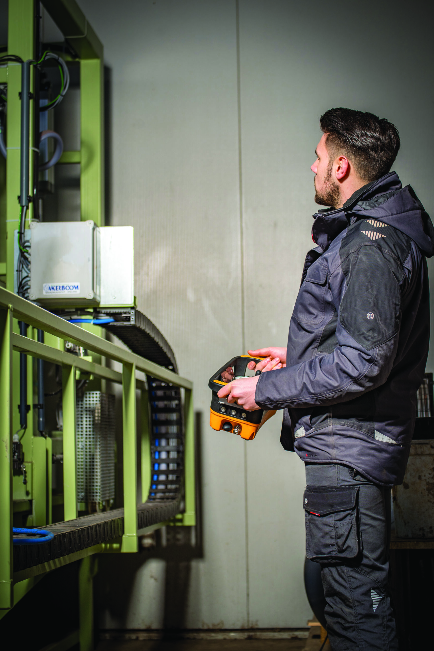 Industrial bus systems for wireless remote control applications | Tele ...