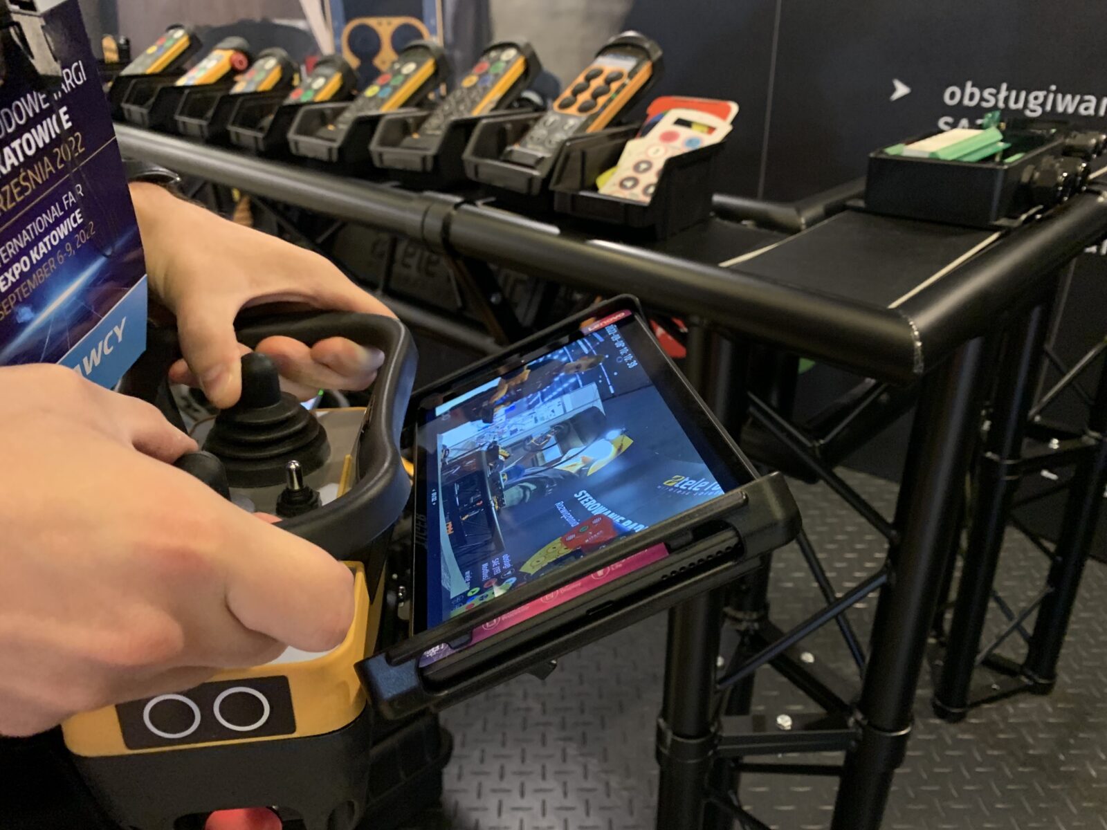 Remote Control for Autonomous Vehicles (AGVs/AMRs) | Tele Radio